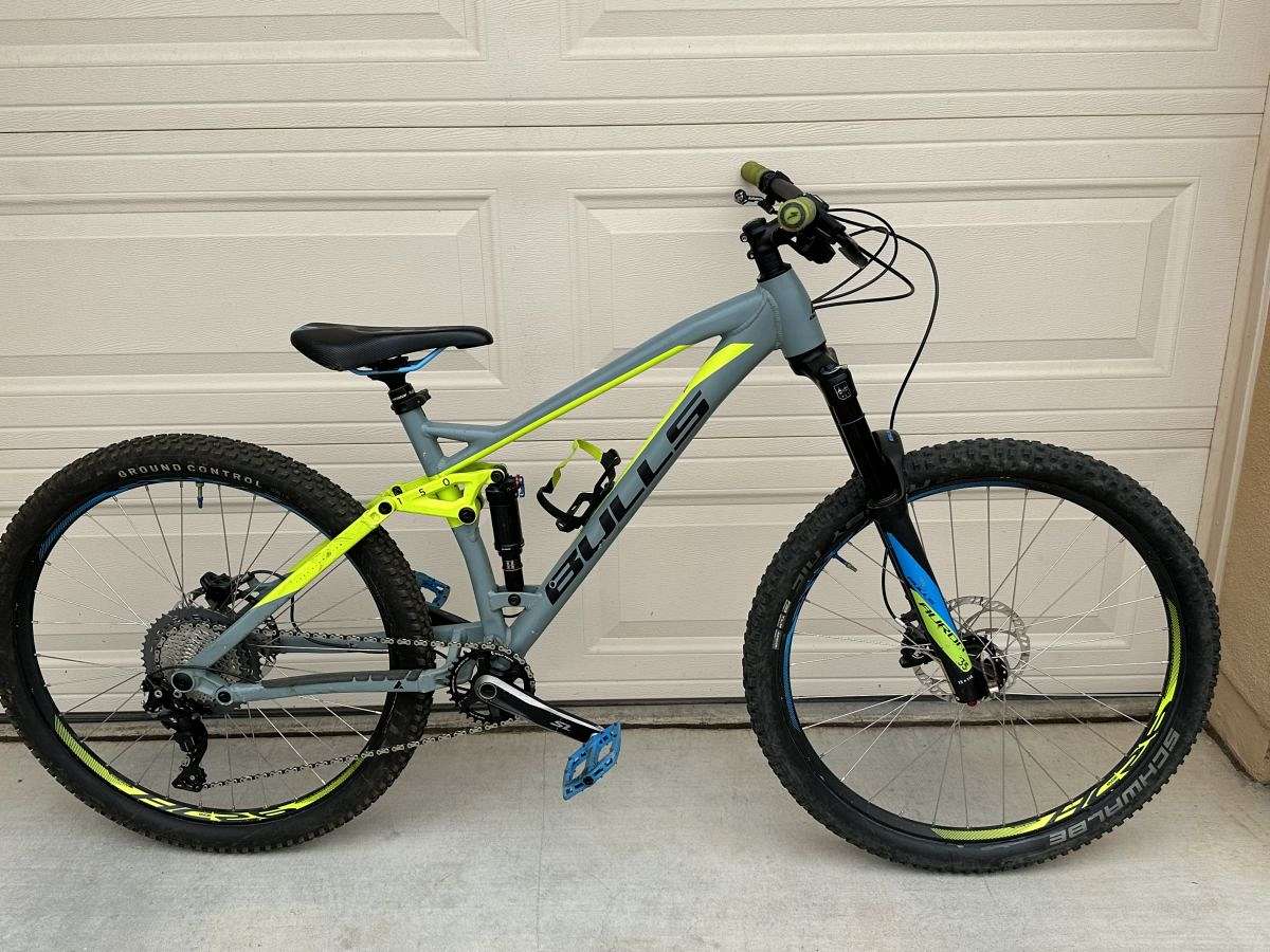 Awesome High End Features on this 2020 Mountain Bike